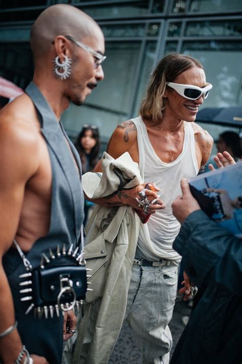 파리 패션위크 스트리트 액세서리 스타일링