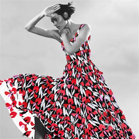 Prada Official Website Thinking Fashion Since 1913 Prada