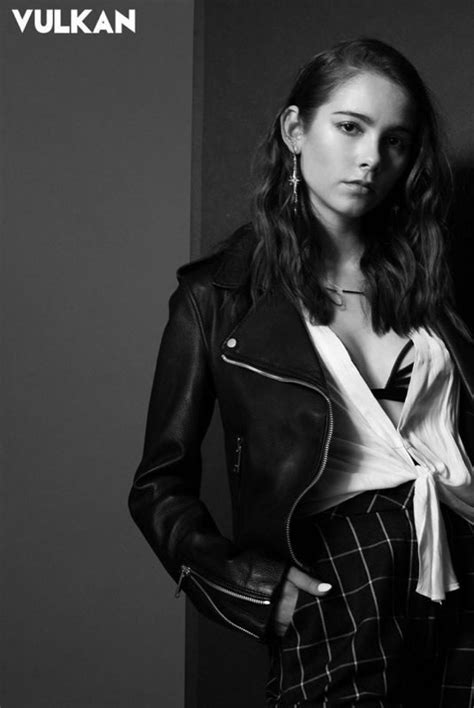 Haley Pullos Hawtcelebs