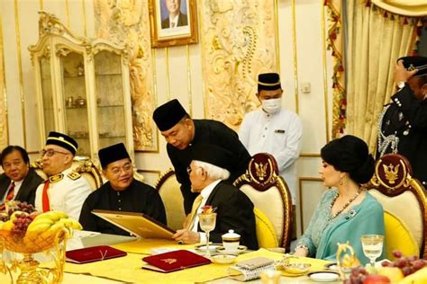 ឧកញ៉ា ហាស្សាន់ ទទួលមេដាយ និងគោរមងារ ដាតុ ពីសម្តេច ហាជ្ជី ប្រទេសម៉ាឡេស៊ី