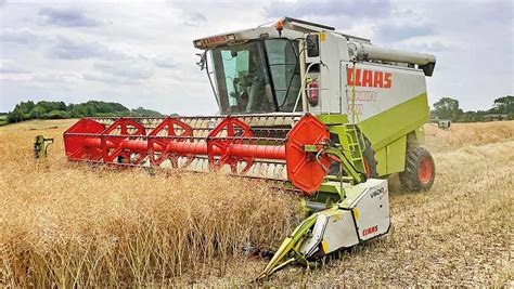 Jmts 33 Strong Used Claas Combine Fleet In High Demand Farmers Weekly