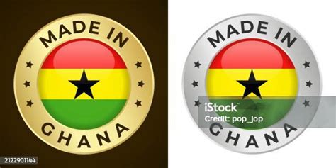 Made In Ghana 벡터 그래픽 둥근 금색과 은색 라벨 배지 엠블럼은 가나의 국기와 가나에서 만든 텍스트로 설정됩니다