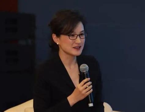 主持人董倩：從「央視名嘴」到「滾出主持界」，她到底經歷了什麼 每日頭條