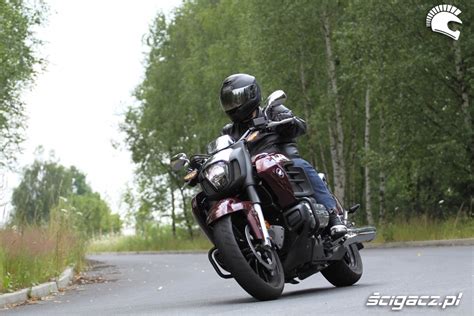 Zdjęcia goldwing naked Honda Gold Wing F C w redakcji Scigaczpl