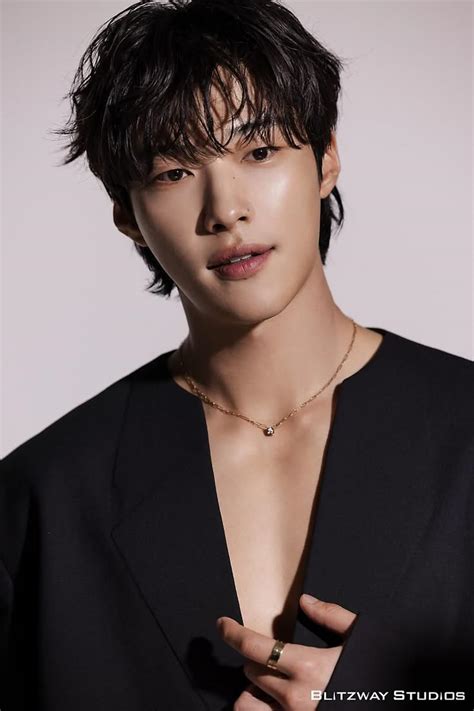 Pin Di 너나길 Su 우도환 Woo Do Hwan Attori Coreani Attori Celebrità