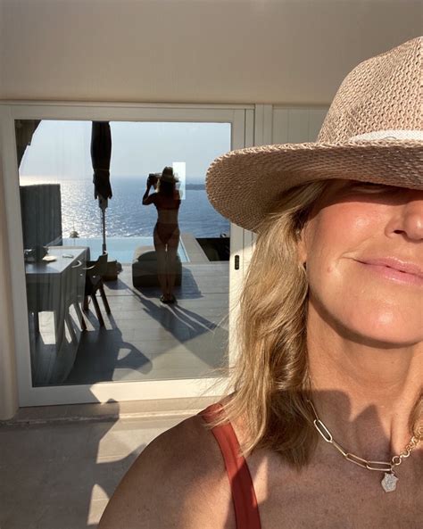 ‘gma Hosts Bikini Photos Lara Spencer Ginger Zee In Swimsuits