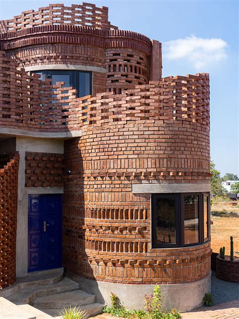 Flowing Brick Guest House By Art And Architecture Spirals Like A Cactus