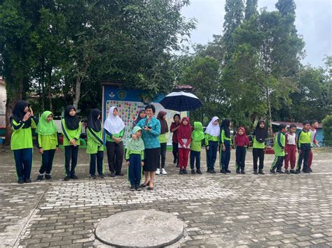 Kunjungan Ke Sd Negeri 013 Penajam Ketua Tp Pkk Ppu Penerapan Slp Di