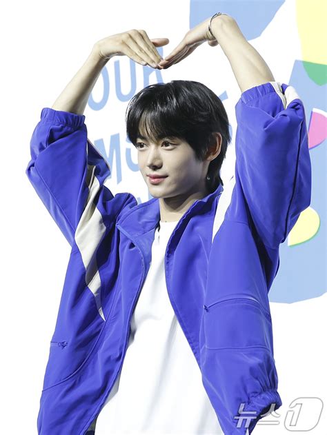 투어스 한진 하트를 부르는 비주얼 네이트 연예