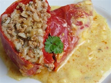 Ооооох ох ох Пълнени чушки с кайма и ориз фундаментално ястие от българската кухня В