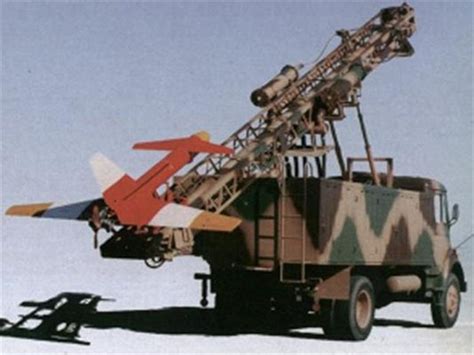 Техеран пуска невидим самолет