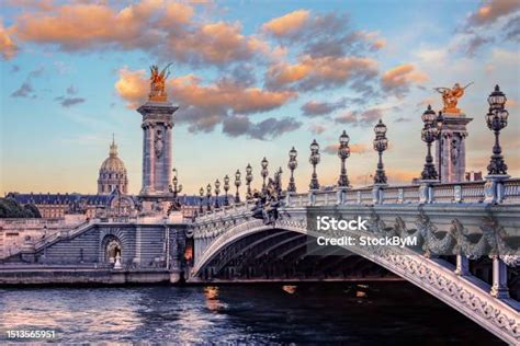일몰에 파리에서 알렉산드르 Iii 다리 파리 일 드 프랑스에 대한 스톡 사진 및 기타 이미지 파리 일 드 프랑스 로맨스