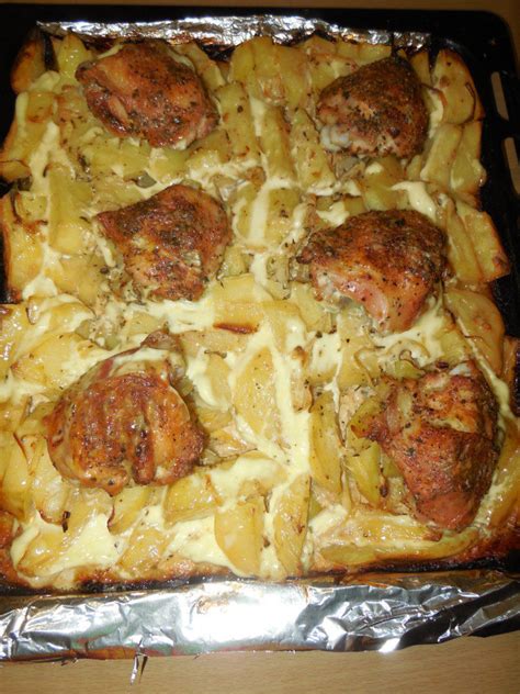 Куриные бедра с картошкой в духовке как вкусно приготовить куриные бедра с картошкой