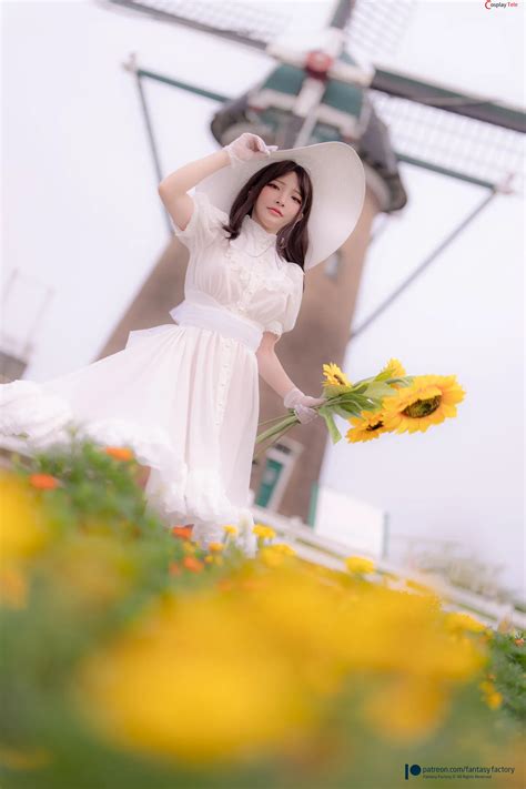 Hachishaku Sama 小丁 Sunflower 51 Photos Cosplaytele