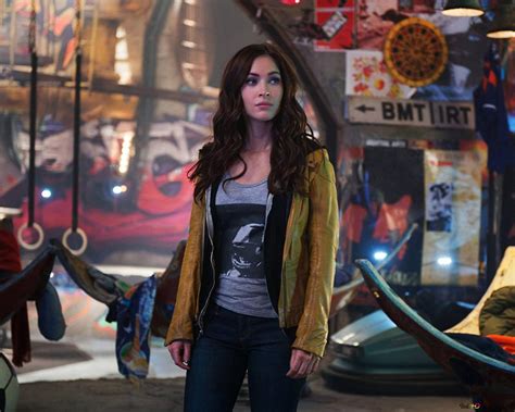 Teenage Mutant Ninja Turtles Megan Fox Hd Wallpaper Download