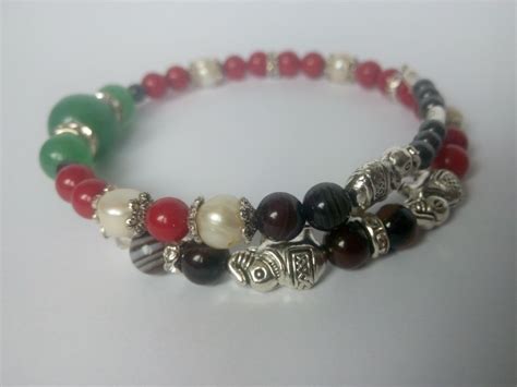 Спиральный браслет из красного коралла и нефрита, агата, жемчуга ...