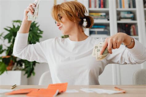 大学でお金を稼ぐ方法（2025ガイド）