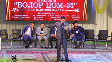 Эгшиглэнт эхийн хишигт найрагчаар Ховд аймгийн Дуут сумын уугуул яруу найрагч М Отгонбаяр тодорчээ