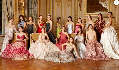 Bal Des Débutantes 2022 Natasha Connery Renversante Dans Une Sublime