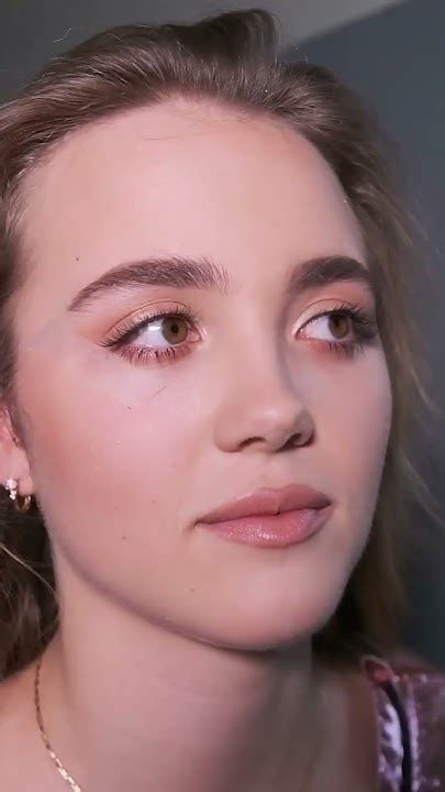 Як намалювати стрілку Це легко якщо у тебе є скотч😉 візажист макіяж косметика краса