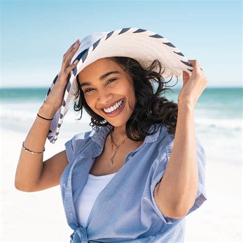 5 Things Highly Secure People Do In Relationships While Everyone Else Plays Games Mitzi