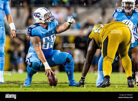November 19 2015 Tennessee Titans Center Andy Gallik 69 Points Out Blocking Assignments In