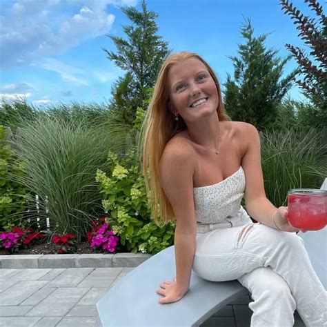 Emilyyirwinnn Threads Say More