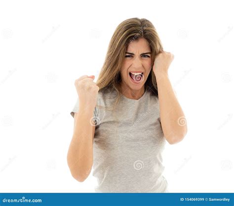 Retrato Ascendente Pr Ximo Da Mulher Surpreendida E Feliz Que Comemora