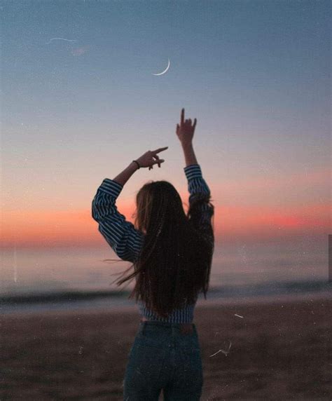 نوستالژی یک عشق یک روز دو دلباخته بودیم من و تو اکنون تو Facebook