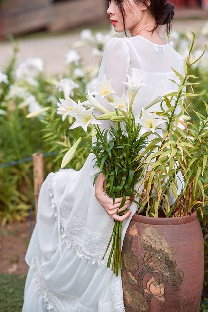 Hermosa Chica Con Flores Foto Gratis En Pixabay Pixabay