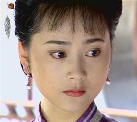《情深深雨蒙蒙》相比于心萍，文佩为何更加的偏爱小女儿依萍？