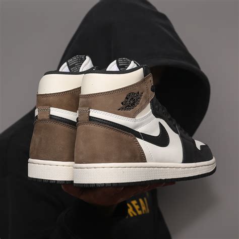 Nike Jd 1 Retro High Og Dark Mocha Shoes Sneakers Snk668243333