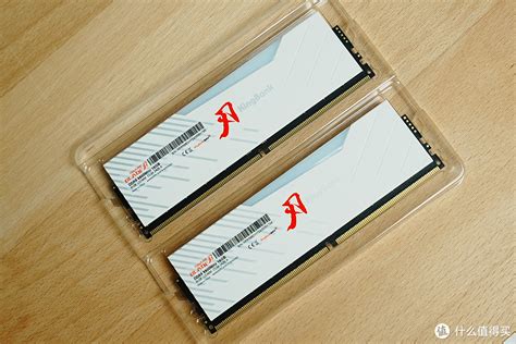 Ddr4和ddr5的优劣势对比，选对内存真的很重要，附金百达白刃ddr5 6800 上机实测台式机内存什么值得买