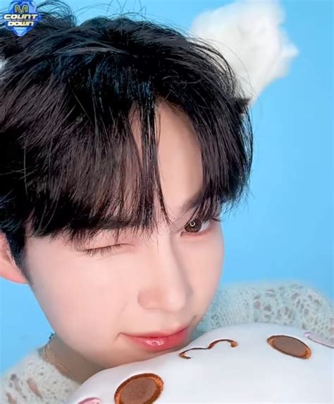 [잡담] 오늘 성한빈 엠카 인스티즈 Instiz 연예 카테고리