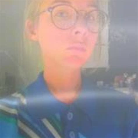 Stream Laura Linsi Music Listen To Songs Albums Playlists For Free