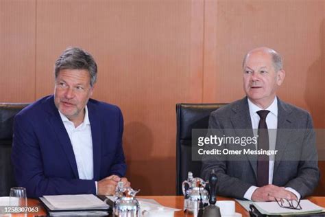 Robert Messinger Photos And Premium High Res Pictures Getty Images