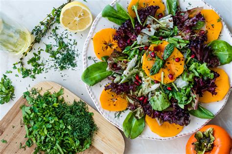 석류 롤로 로소 양상추 로켓 아루굴라 또는 루콜라와 민트 잎감 과일 샐러드 0명에 대한 스톡 사진 및 기타 이미지 0명 가을 감 Istock