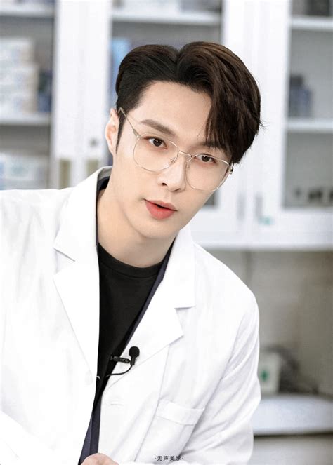 张艺兴 堆糖，美图壁纸兴趣社区