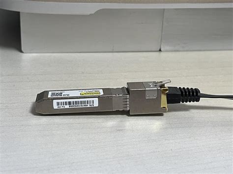 路由器、交换机上的sfp、sfp 口光模块、猫棒、电口模块应如何插拔呢？ 知乎