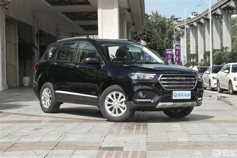 哈弗H6运动版 1 5T 手动 精英智联版 六边形格栅侧前45度车头向右水平图片 汽车图片大全 易车