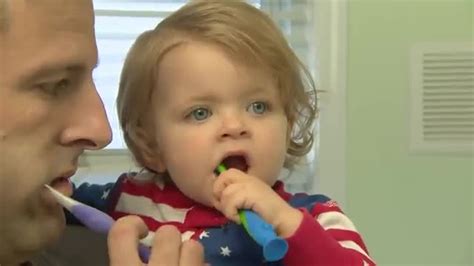 اولین دندان کودک نماشا