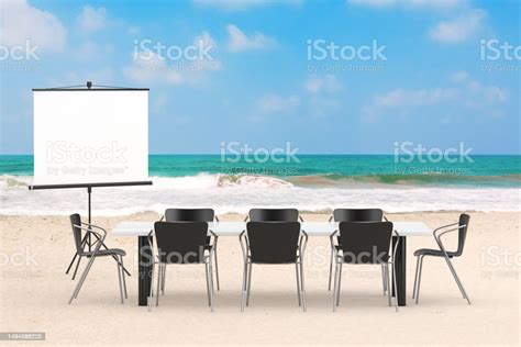 프로젝션 스크린 테이블 의자는 바다 또는 바다 여름 해변에서 사무실 개념으로 사용됩니다 3d 렌더링 바다에 대한 스톡 사진 및 기타 이미지 Istock