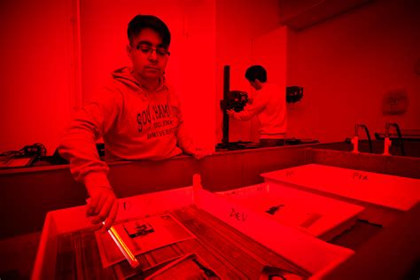What Is Darkroom Photography Beginners Guide To Darkrooms Qahm