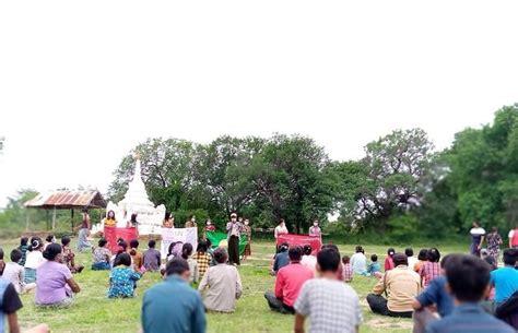 Dvb မြိုင်မြို့နယ်တွင် အကြမ်းဖက်စစ်အုပ်စု ပြုတ်ကျရေး ဒေသခံပြည်သူများဆန္ဒပြ