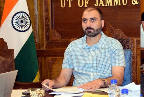 Dc Pulwama Chairs Comprehensive Review Meeting On Css For Fpos Daily Excelsior