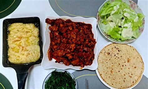 Fromis9 Community Posts 내레시피를알라 주방 일 할 때 밥으로 가끔 해먹던 건데 부모님 해드릴려고 조금 손을 봤어요 1재료 불닭 닭고기