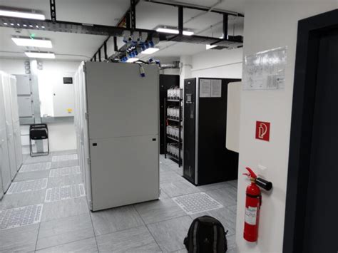 Centralized Vs Decentralized Ups Systems Read Good Post