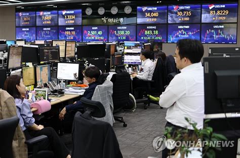 ‘코스피는 2500선 턱걸이 원달러 환율은 39원 하락 연합뉴스