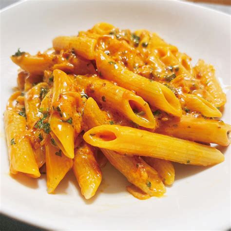 ロースハムとトマトペーストで作る！簡単トマトクリームパスタ｜レシピ・作り方 Kumagoro Kitchen