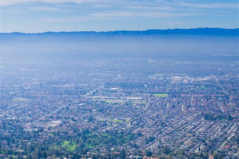 시에라 비스타 오픈 공간 보존 사우스 샌 프란 시스 코 베이 캘리포니아의 언덕에서 산호세 쪽으로 보기 0명에 대한 스톡 사진 및